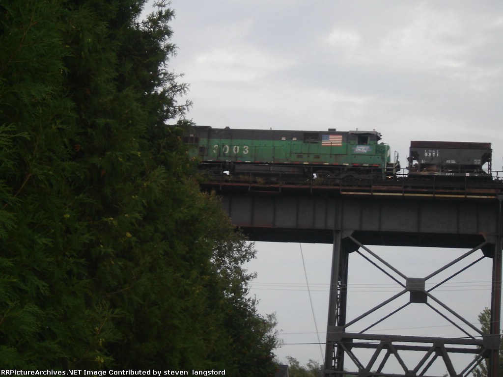 LEAVEING THE ORE DOCK